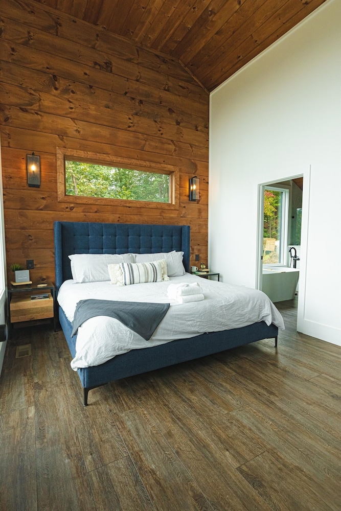 Firefly Mountain: Blue Ridge's Best View off Aska! - Fannin County | Vrbo