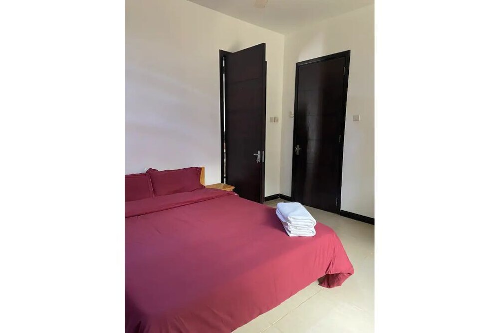 Entire 2 bedroom house with free parking in Masaki - Msasani Peninsula ...