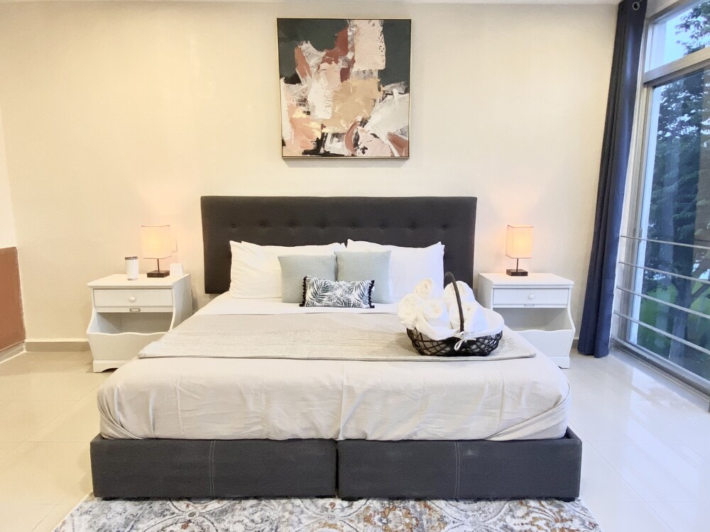 Rooftop BBQ Playacar 4 br in Golf, Netflix, Parking, WiFi, Pool & Gym ...