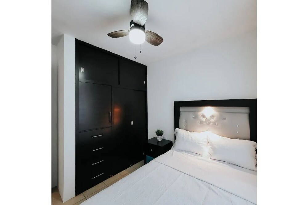 Luxurious Two Bedroom Apartment With Mountain Views And Close To ...