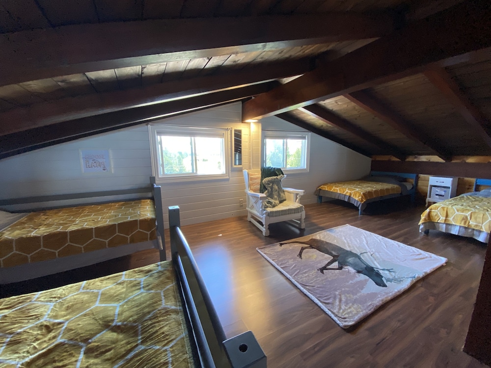 Huron Waterfront Cottage/16+ Guests/Hottub/Outdoor Shower/2 pets ...