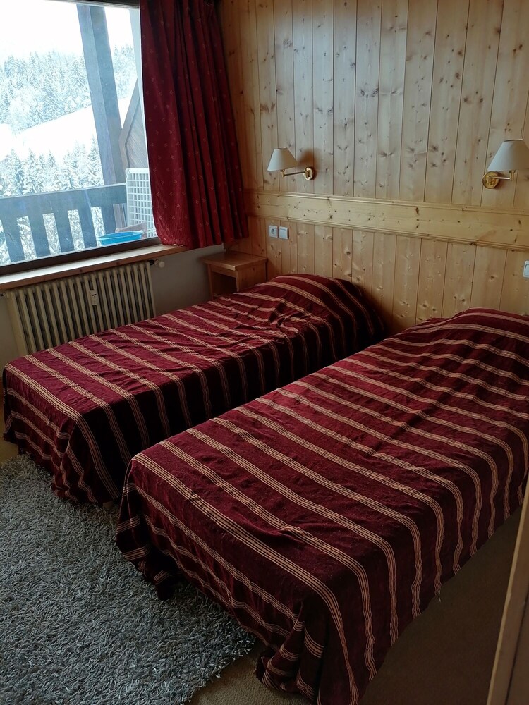 Apartment with panoramic view and pool - Combloux | Vrbo