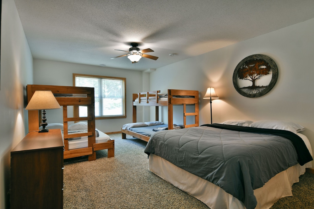 Pet Friendly Lost Dutchman Lodge On Teal Lake - Sawyer County | Vrbo