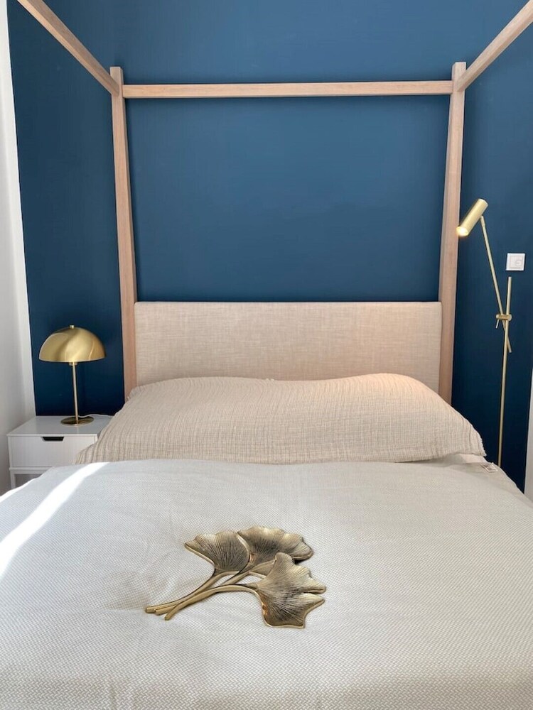 elegnat 1,5 Room Apartment with beautiful terrace at East Side Gallery ...