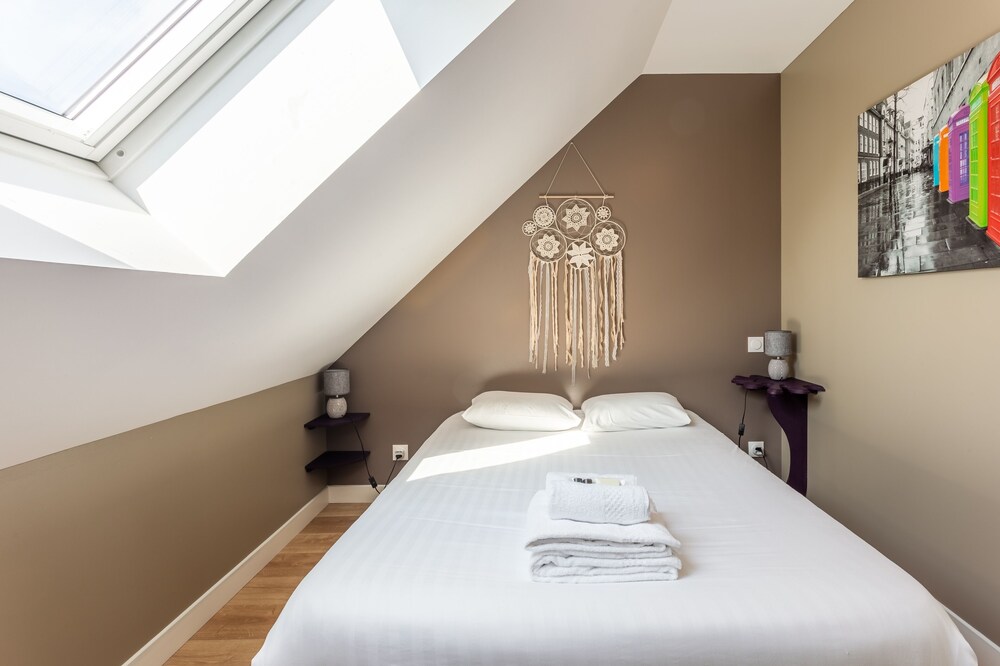 Chevrets - One Bedroom Apartment, Sleeps 2 - Saint-Coulomb | Vrbo