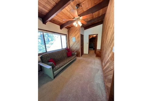 Roomy_fireplace_spa_toys _foosball_pizzaoven_dogok - Arnold, CA