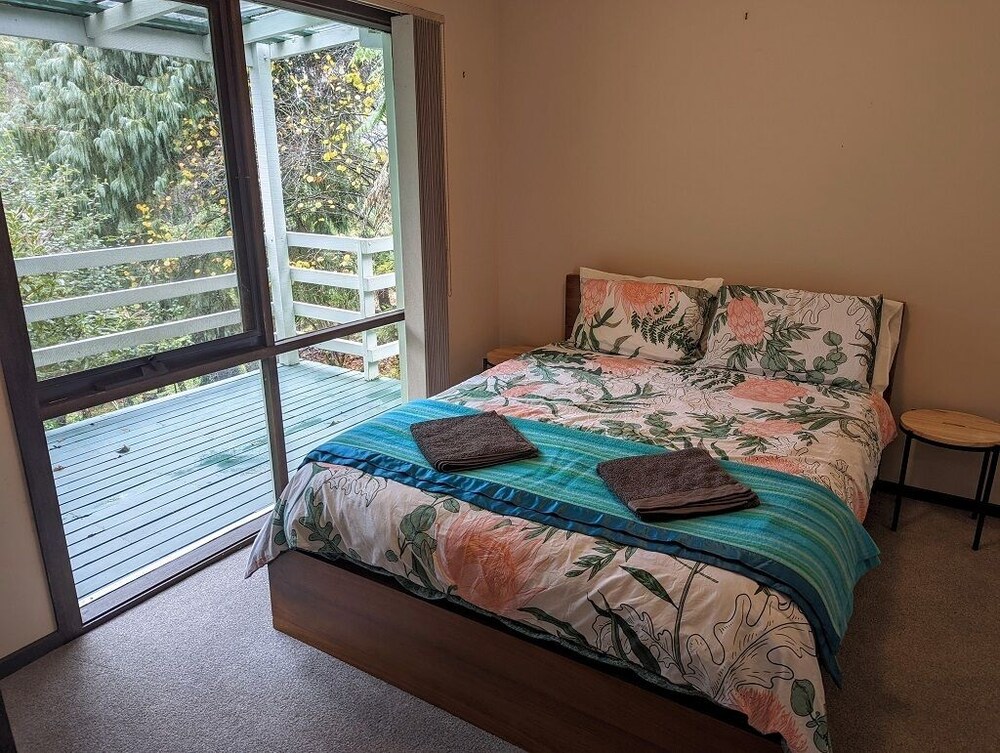 Calming bush surrounds, relaxing creek sounds! - Melbourne | Vrbo