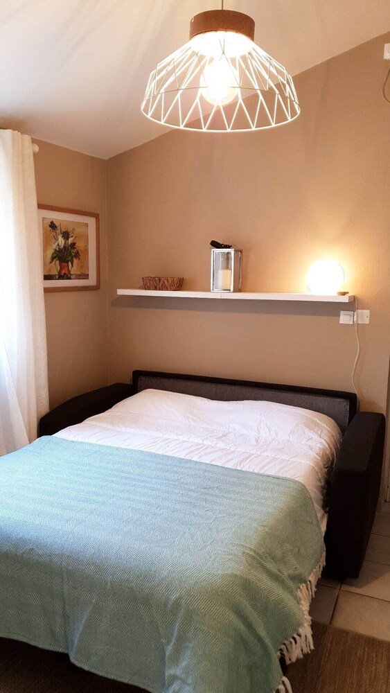 Superb 2-person studio 20m from the beach. - San Ciprianu | Vrbo