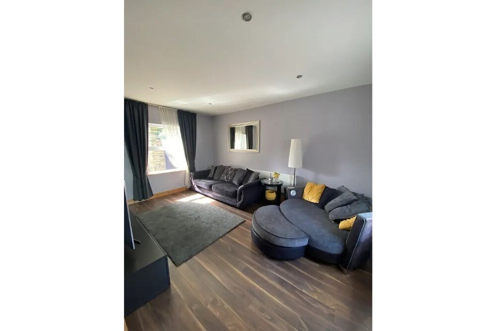 Town villa with charming garden & bbq area - County Tipperary | Vrbo