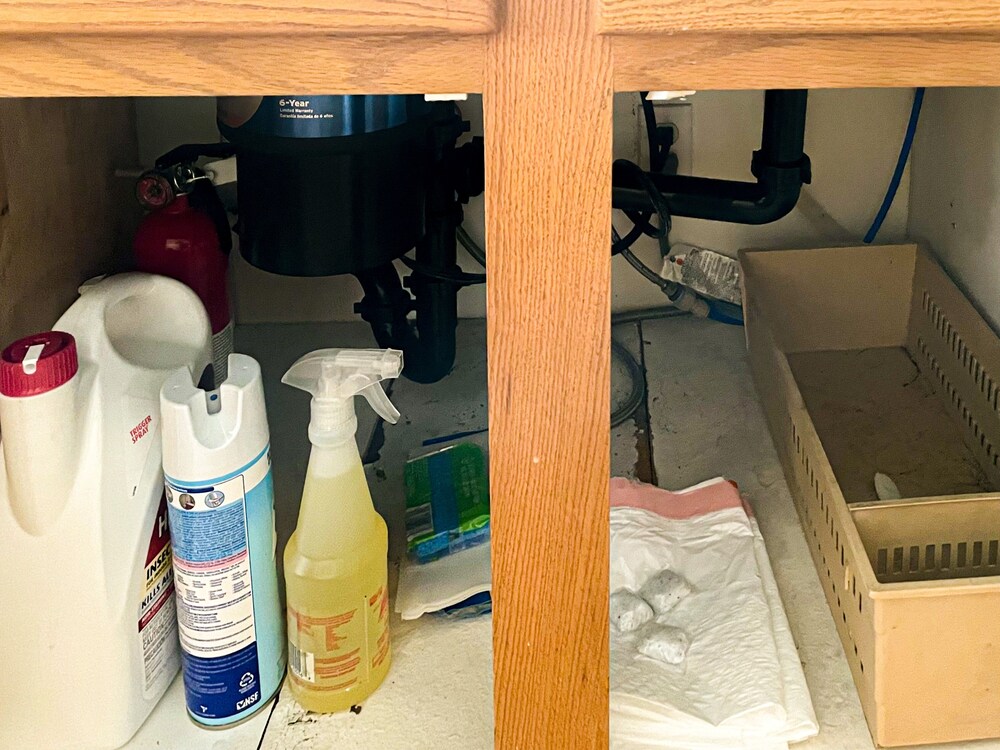 Spacious Cozy Home Near Almeria Park - Fontana | Vrbo