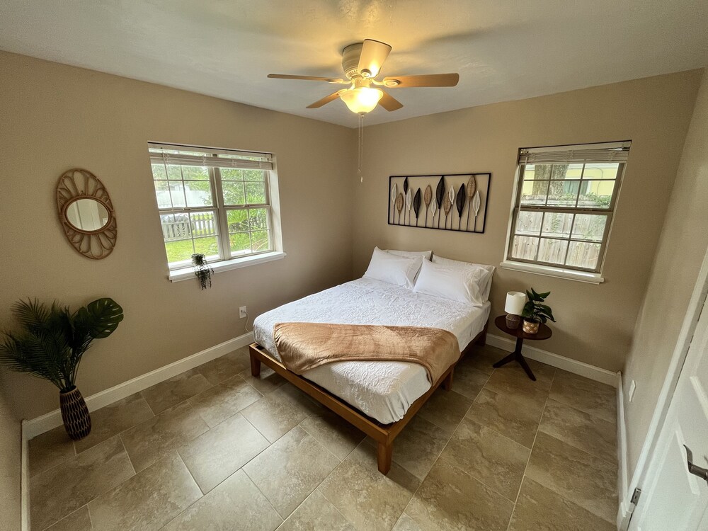 Funky MINI GOLF Home filled with Amenities - Gainesville | Vrbo