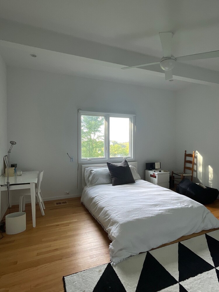 Mid-Century Modern Country Home - 10 minutes to Hudson! - Town of ...
