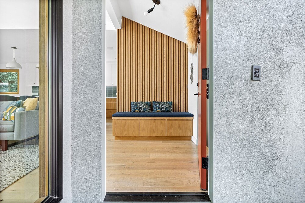 Designer Mar Vista Mid-Century Oasis with Pool + Hot Tub 4BR/4Bath ...