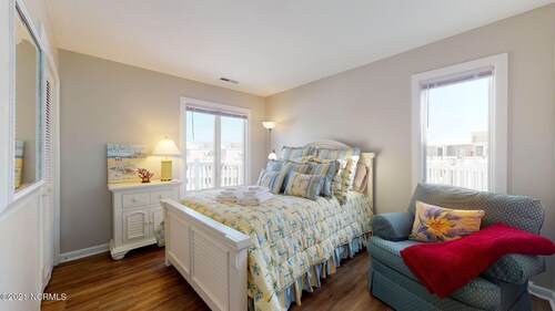 Quiet Family Oriented Beach Getaway - Salter Path, NC