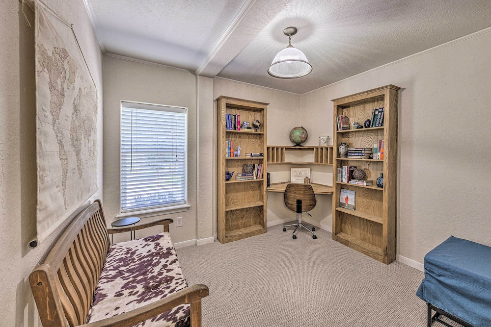 Peaceful Alto Home w/ Deck ~ 12 Mi to Ski Apache! - Sierra Vista | Vrbo