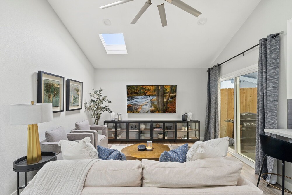 Luxury Living - Close to Disney/Beaches - Santa Ana | Vrbo