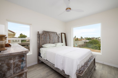 Palacio Del Mar (3 Separate Private Living Quarters In One Home) - Port Isabel, TX