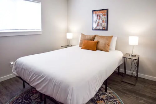 Retro Apartment In The Heart Of Bentonville - Bentonville