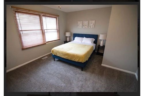•Cozy Cottage Grove 2 King Beds• - Des Moines
