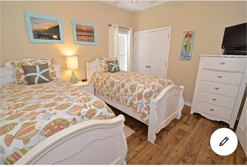 Beach House With Outdoor Space/fire Pit/pool/hammock Grill/room To Play/run/walk - Fort Morgan State Historic Site