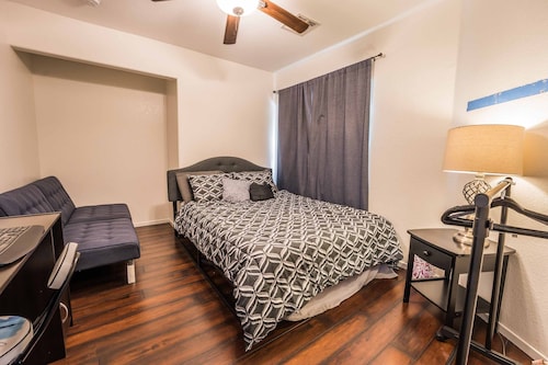 Open And Airy 4 Bedroom House With Pool In N. Vegas! - North Las Vegas, NV