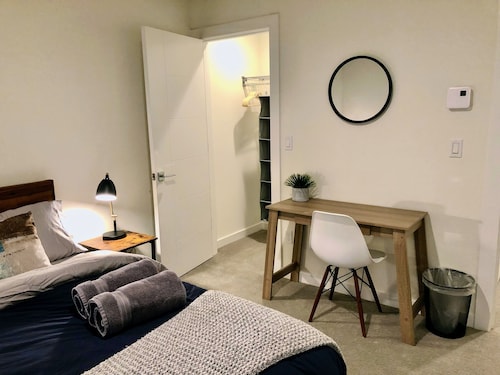 New Modern Townhome In Ballard Close To Beach And Neighborhood Shops - Seattle, WA