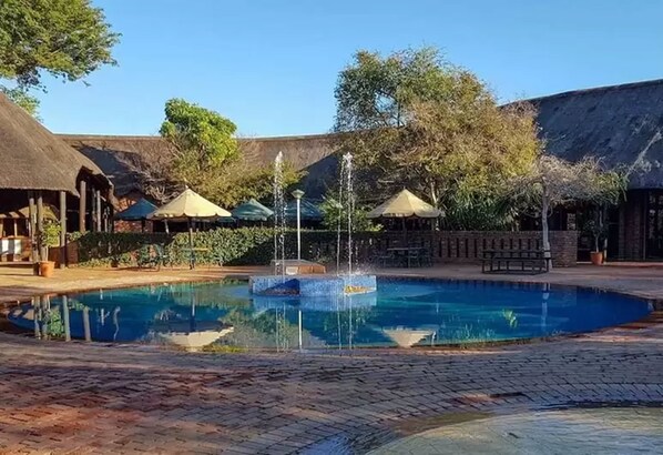 Book Golden Leopard Resorts - Manyane Resort in Pilanesberg National ...