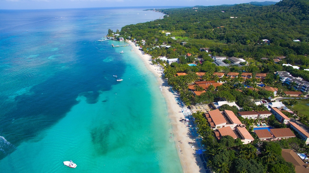Mayan Princess Beach & Dive Resort - All Inclusive in Roatan | Best ...