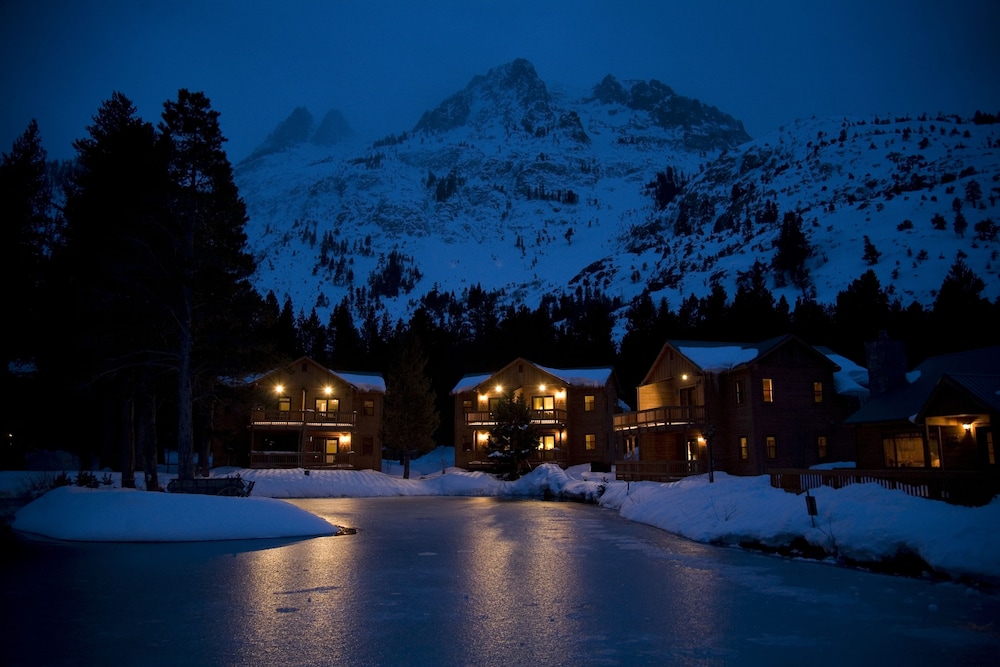 Double Eagle Resort & Spa, June Lake: 2020 Room Prices & Reviews ...