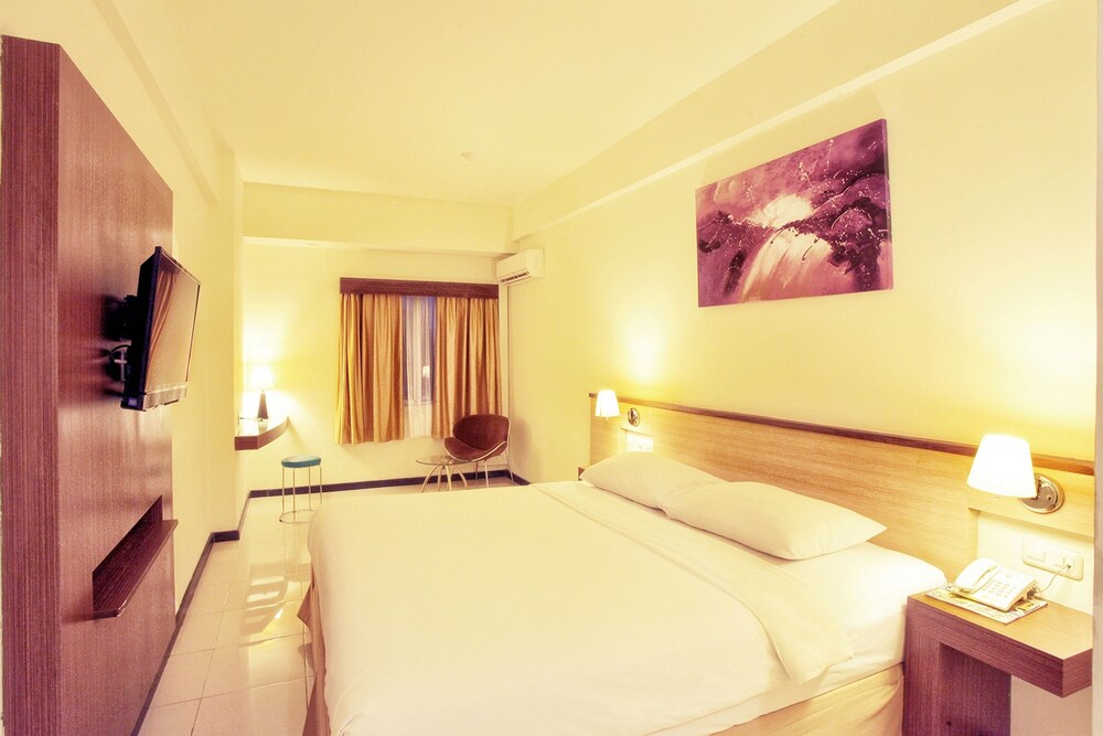Everyday Smart Hotel Malang in Malang | Best Rates & Deals on Orbitz
