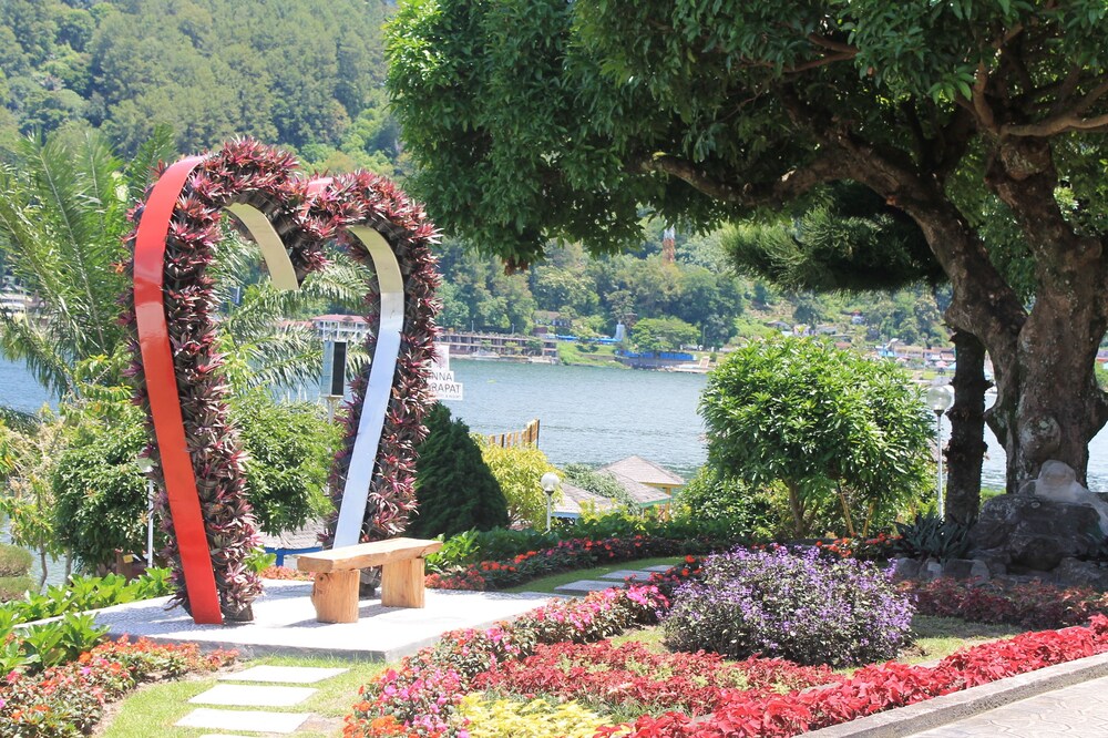 Khas Parapat: Deals & Reviews (Parapat, IDN) | Wotif