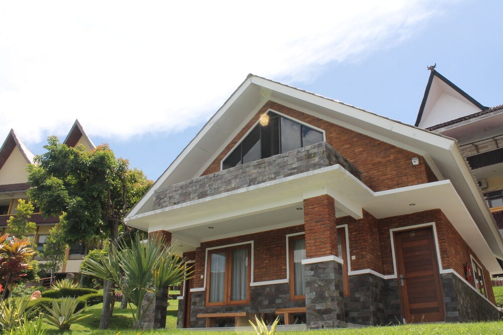 Khas Parapat: Deals & Reviews (Parapat, IDN) | Wotif