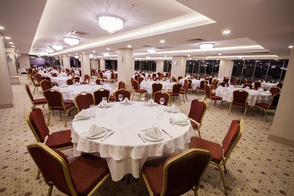 Hotel Golden Way Giyimkent in Istanbul | Best Rates & Deals on Orbitz