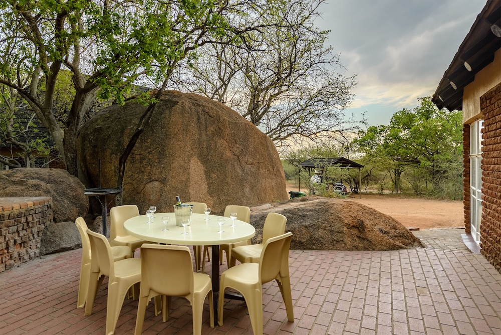 Dikhololo, Johannesburg: $73 Room Prices & Reviews | Travelocity