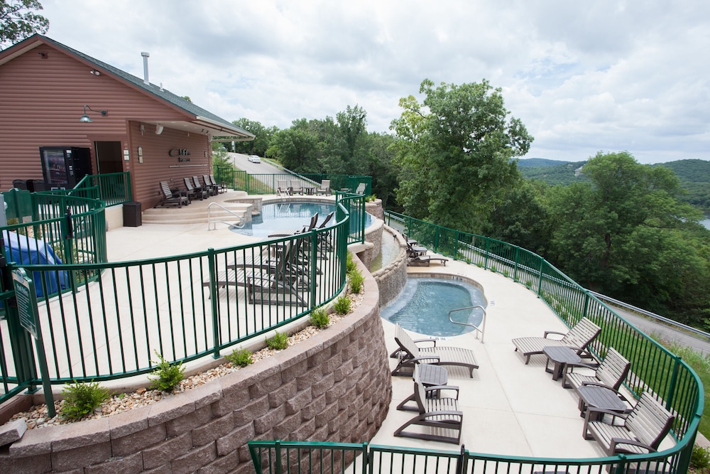 Cliffs Resort Table Rock Lake in Branson | Best Rates & Deals on Orbitz