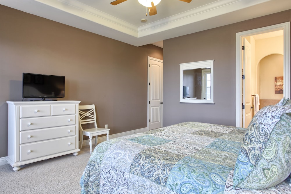 Cliffs Resort Table Rock Lake in Branson | Best Rates & Deals on Orbitz