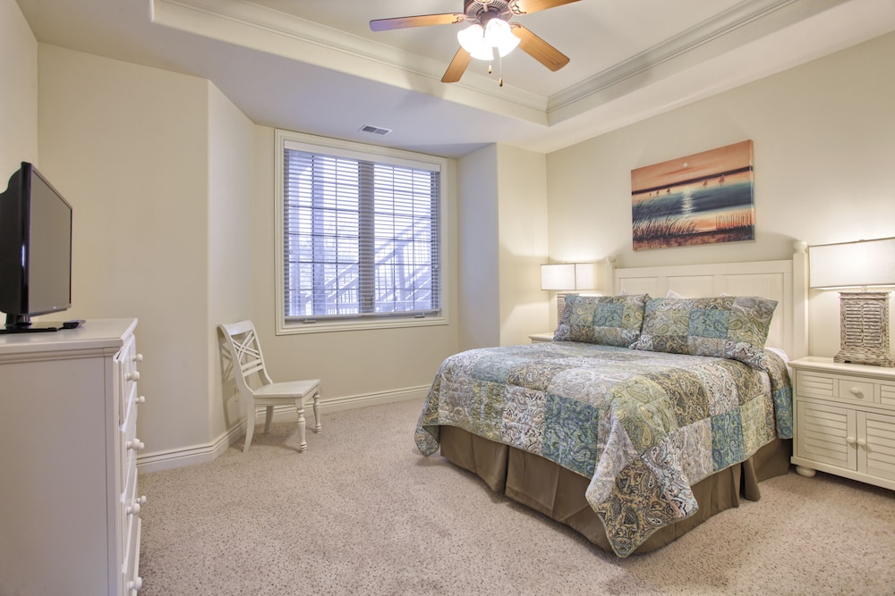 Cliffs Resort Table Rock Lake in Branson | Best Rates & Deals on Orbitz