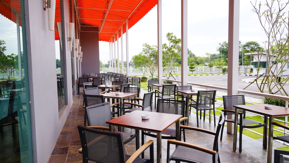 Raia Hotel & Convention Centre Alor Setar in Alor Setar | Best Rates ...