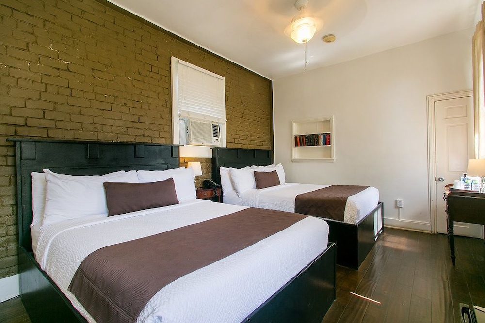 Lafitte Hotel & Bar in New Orleans | Best Rates & Deals on Orbitz