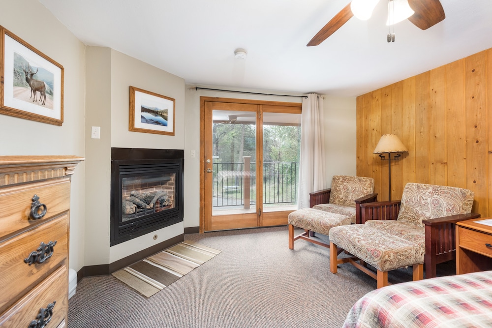 4 Seasons Inn on Fall River in Estes Park | Best Rates & Deals on Orbitz