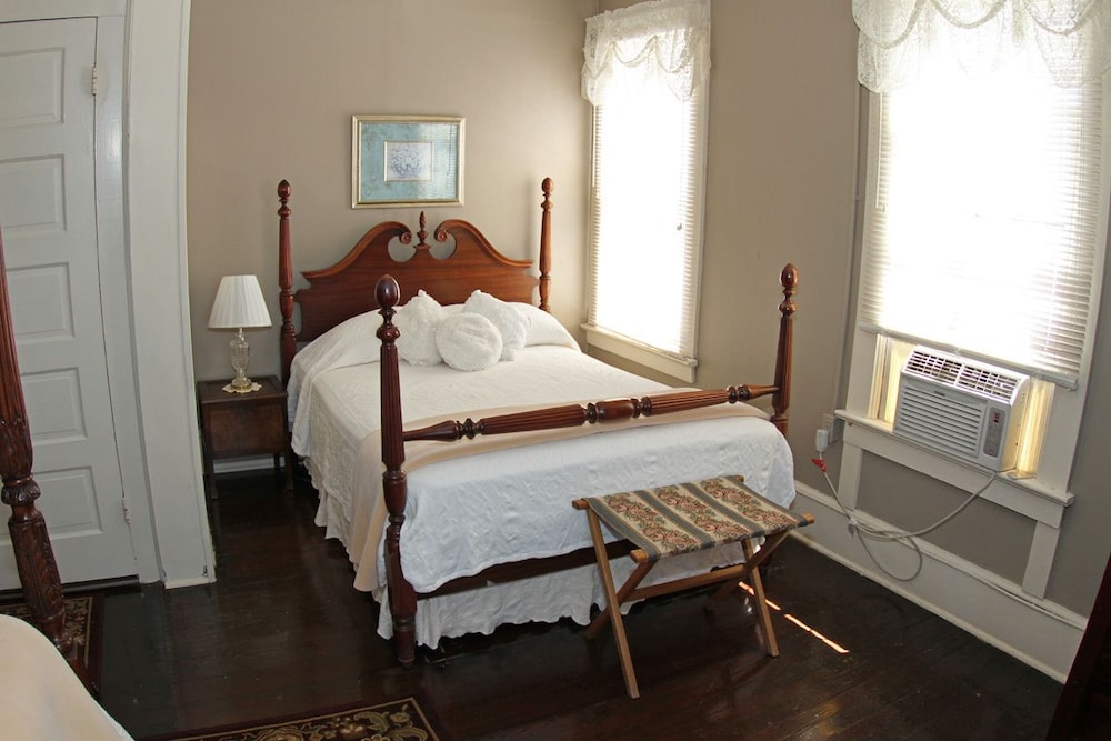 Jarrett House: 2019 Room Prices , Deals & Reviews | Expedia