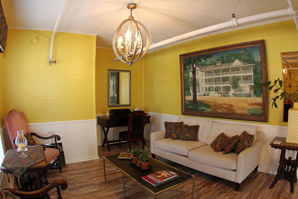 Jarrett House: 2019 Room Prices , Deals & Reviews | Expedia