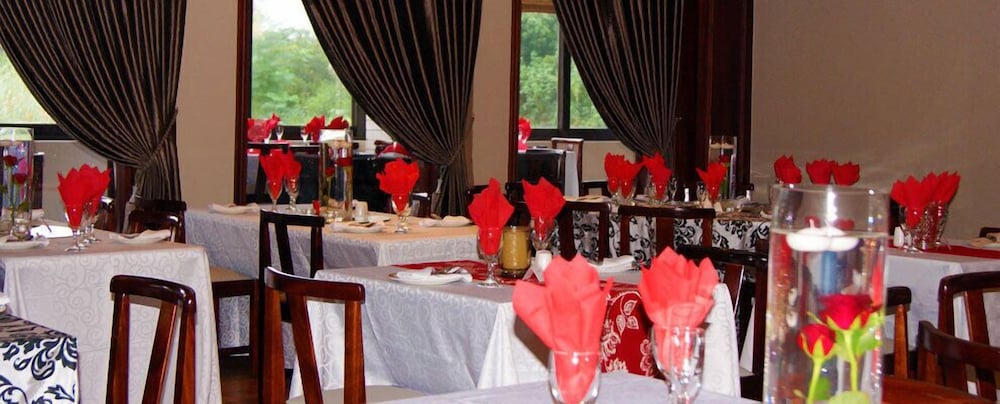 Island Hotel in Isipingo Beach | Best Rates & Deals on Orbitz