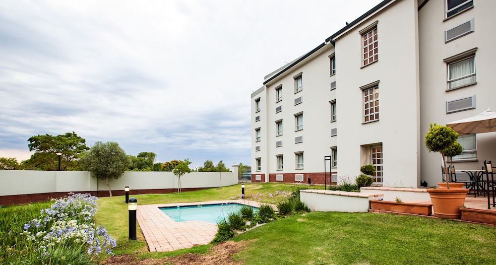 Road Lodge Potchefstroom, Potchefstroom: $38 Room Prices & Reviews ...