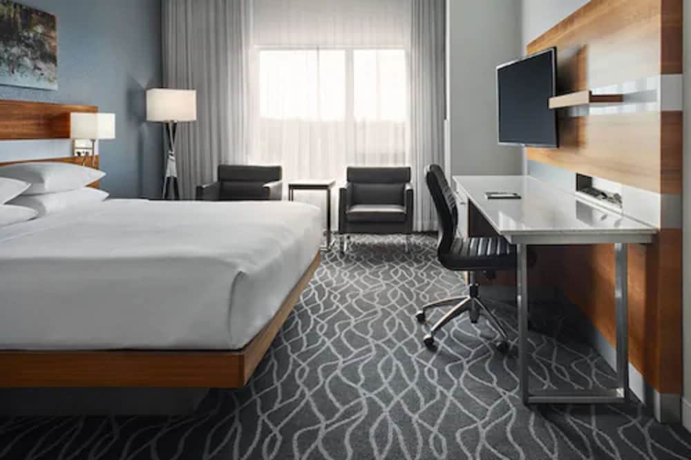 Delta Hotels by Marriott Waterloo in Kitchener | Best Rates & Deals on ...