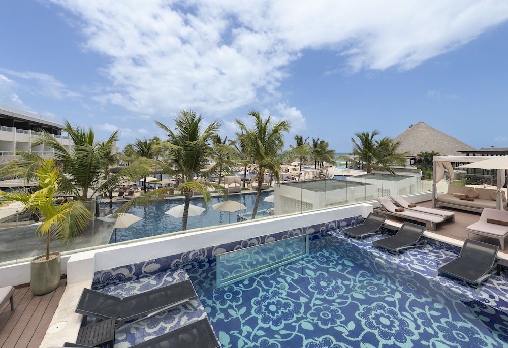 Royalton CHIC Punta Cana, An Autograph Collection All-Inclusive Resort ...