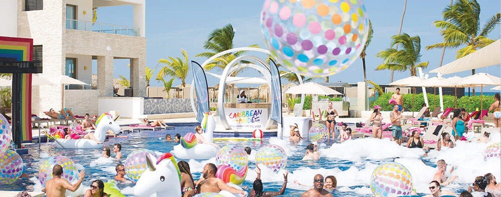 Royalton CHIC Punta Cana Resort & Spa - Adults Only - All Inclusive ...