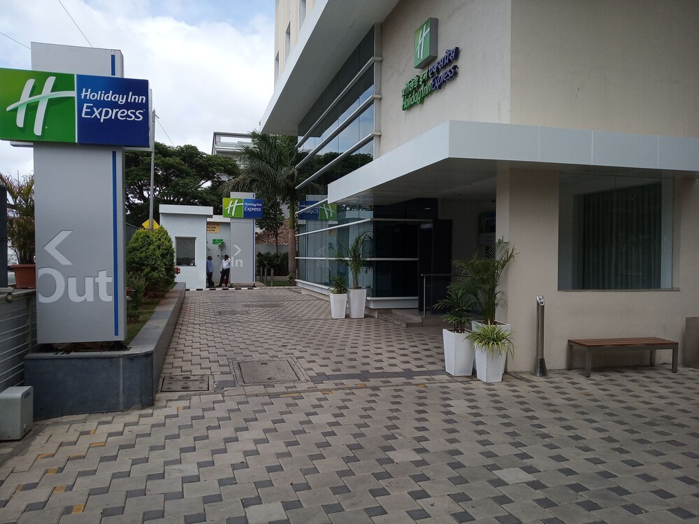 Holiday Inn Express Pune Pimpri, an IHG Hotel in Pune | Best Rates ...