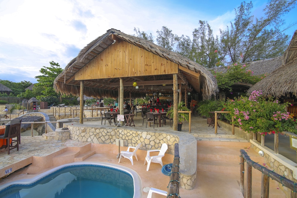 Catcha Falling Star in Negril | Best Rates & Deals on Orbitz