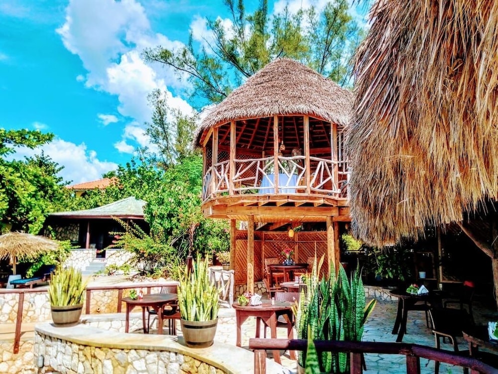 Catcha Falling Star in Negril | Best Rates & Deals on Orbitz